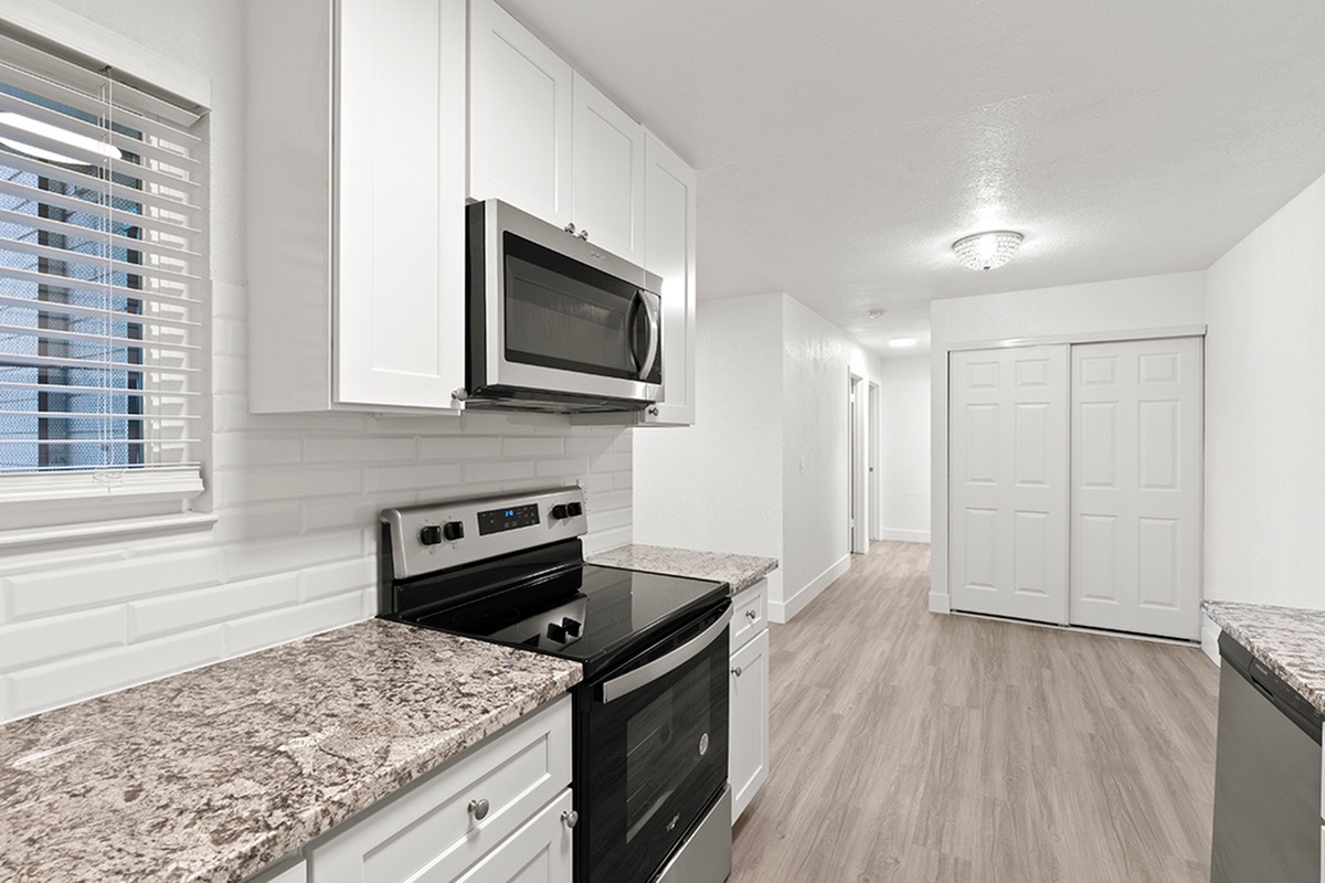 View Photos & Take A Virtual Tour | The Huntley Apartments