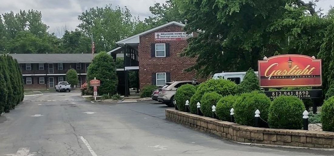 1 - 2 Bed Apartments - Check Availability | Gaslight Square Apartments