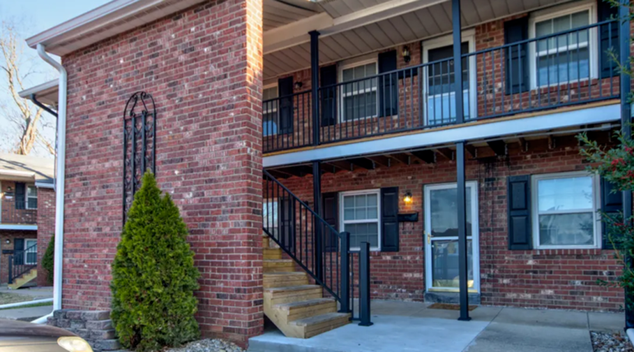 1 - 2 Bed Apartments - Check Availability | Gaslight Square Apartments