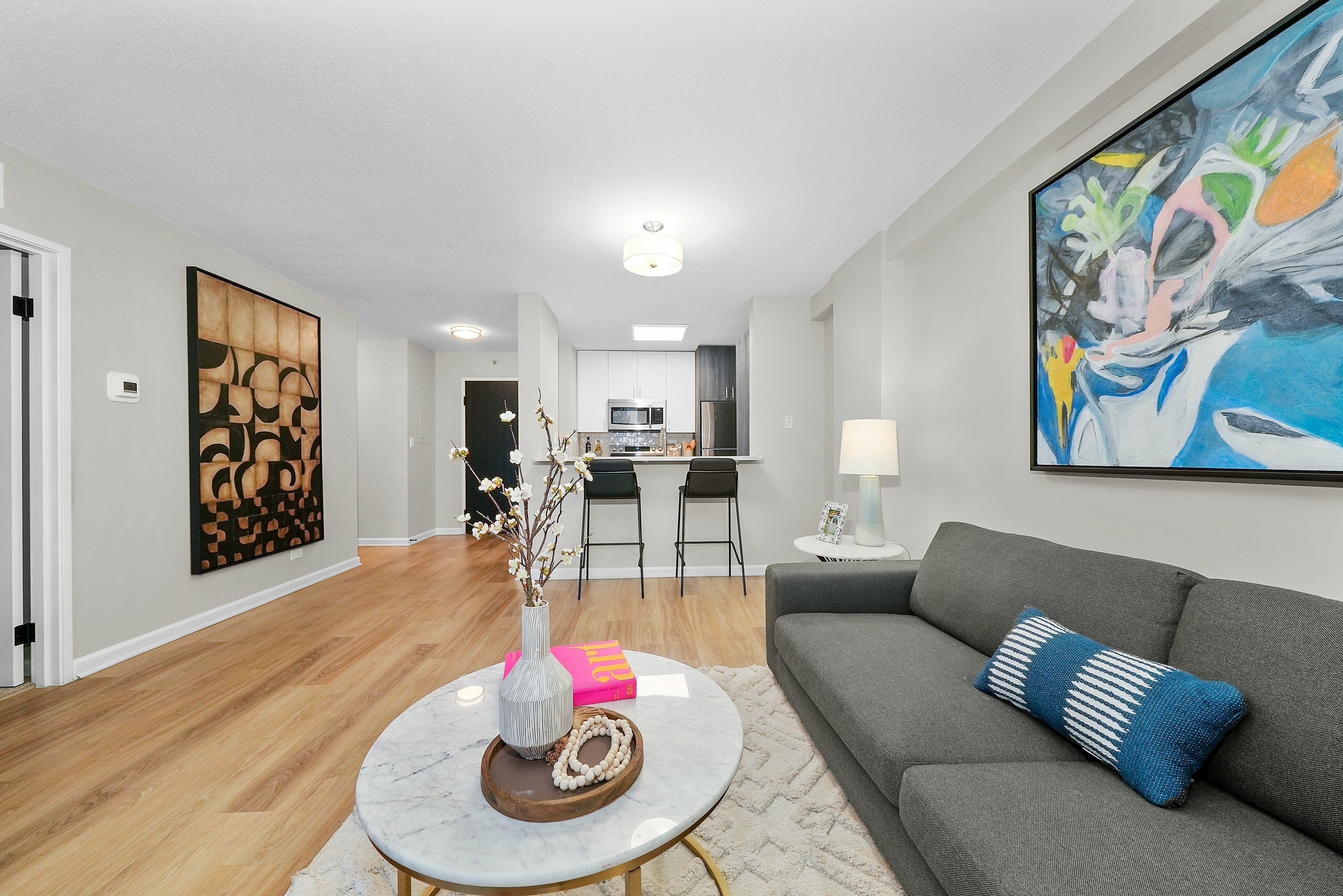 View Photos | Park 150 Apartments