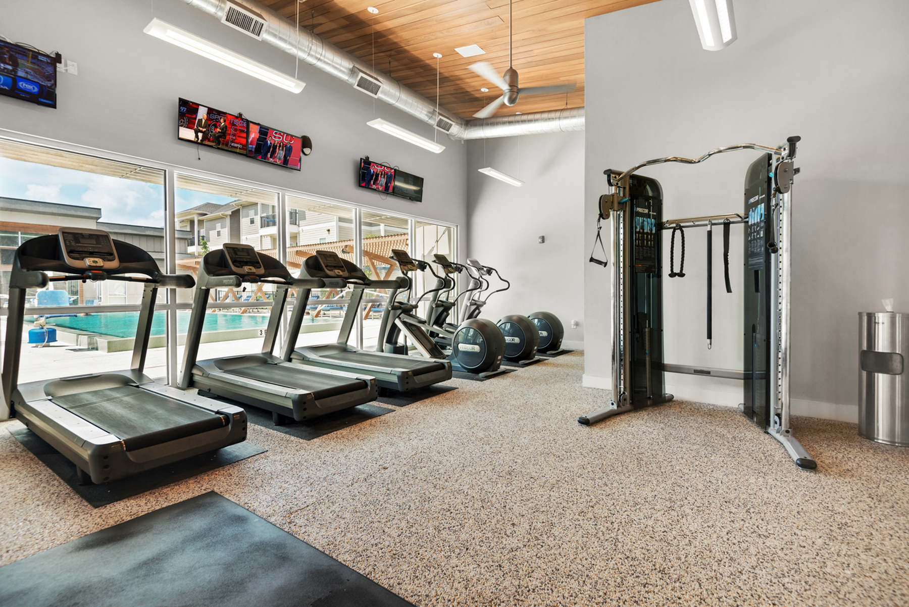 View Photos & Take A Virtual Tour | College Vue