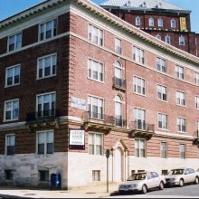 Guilford Manor | JHU Off Campus Housing