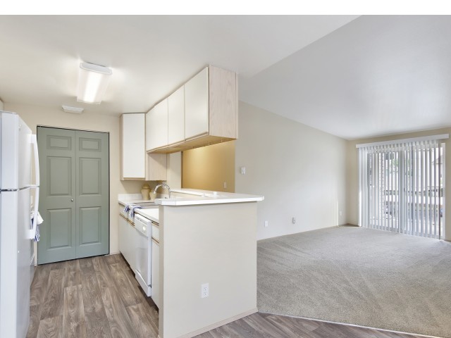 View Photos | Maple Park Apartments