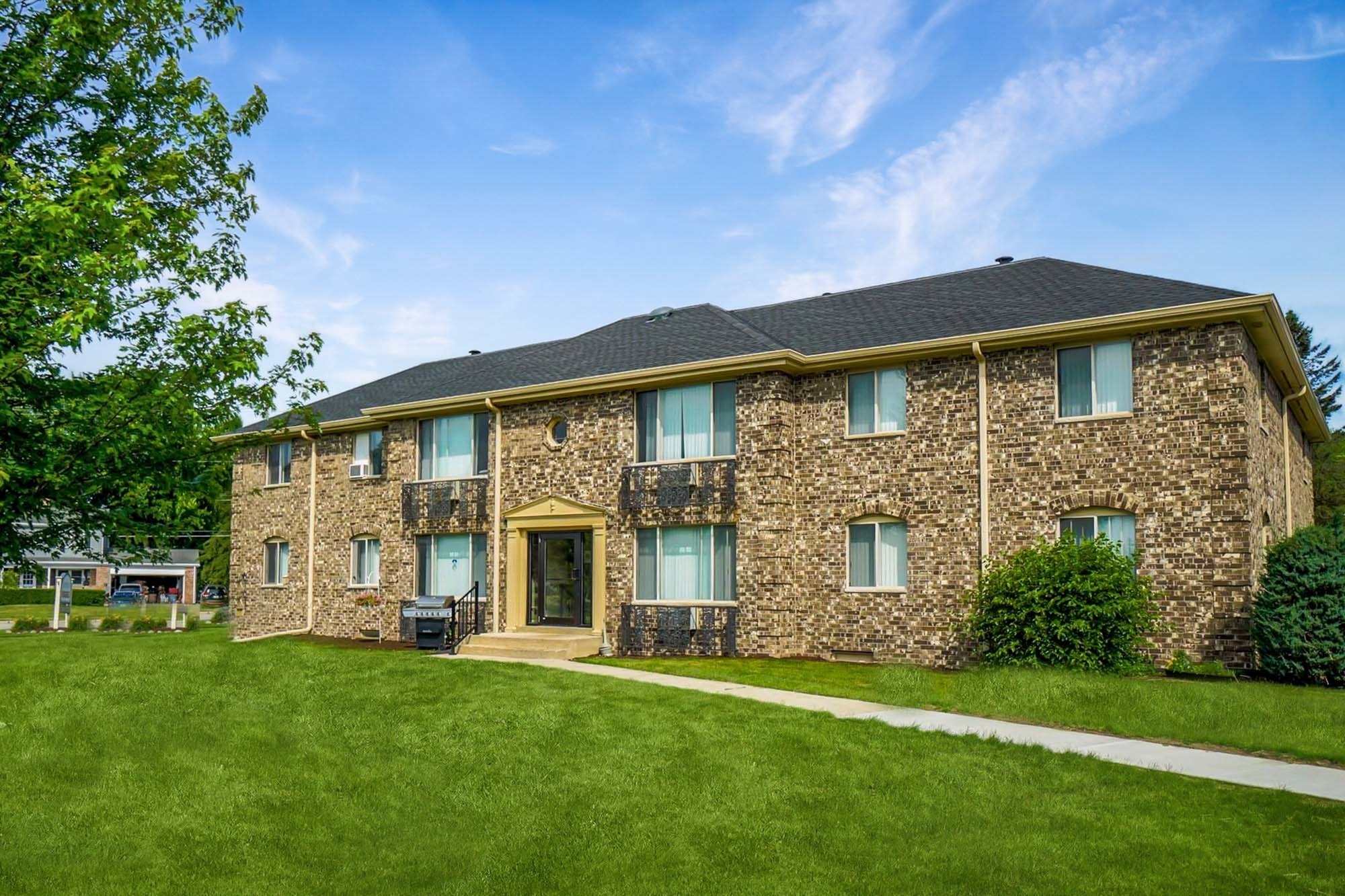 Photo Gallery & Tour | Stone Point Apartments