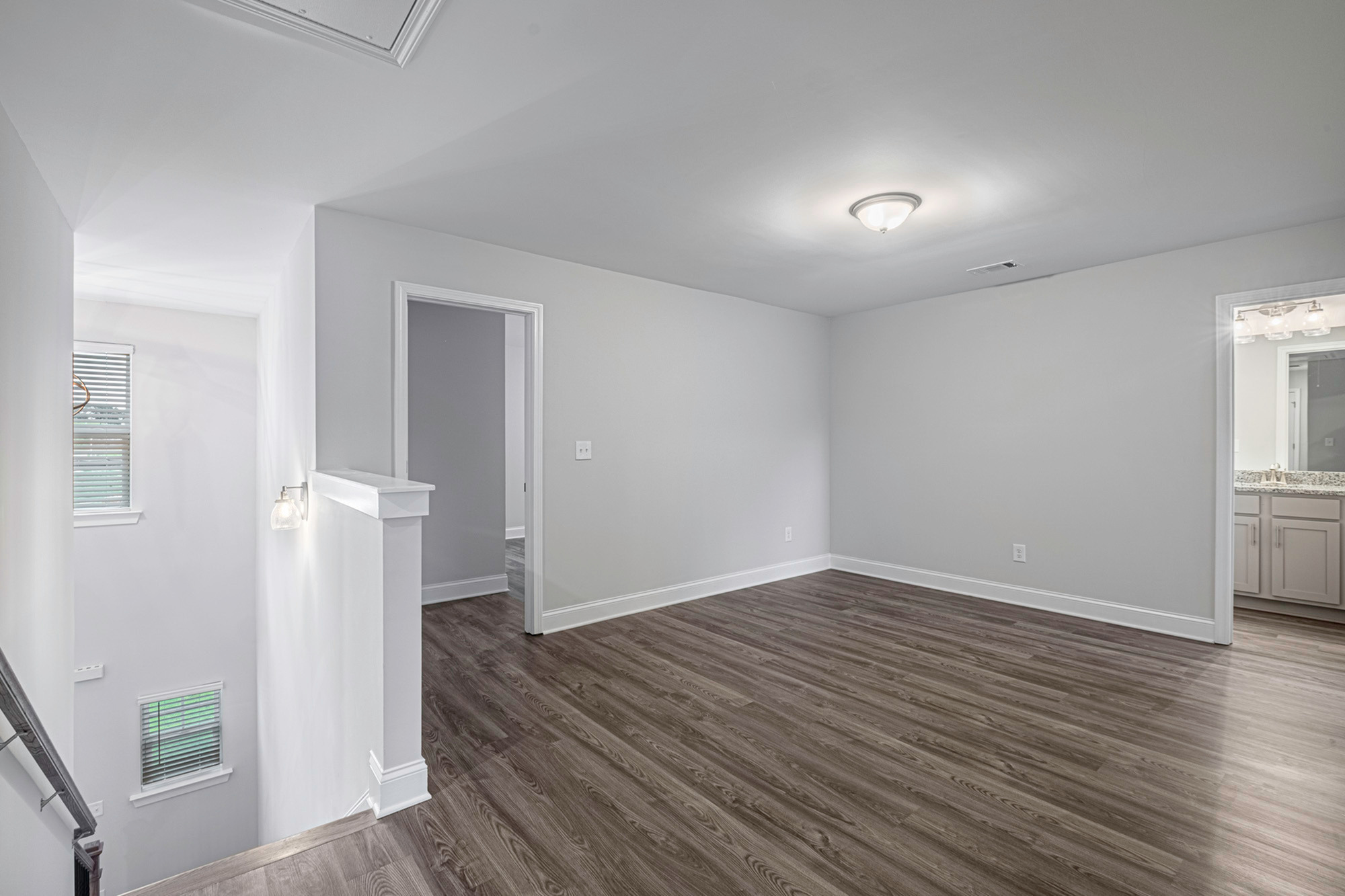 View Photos & Take A Virtual Tour | Enclave at Oak Ridge