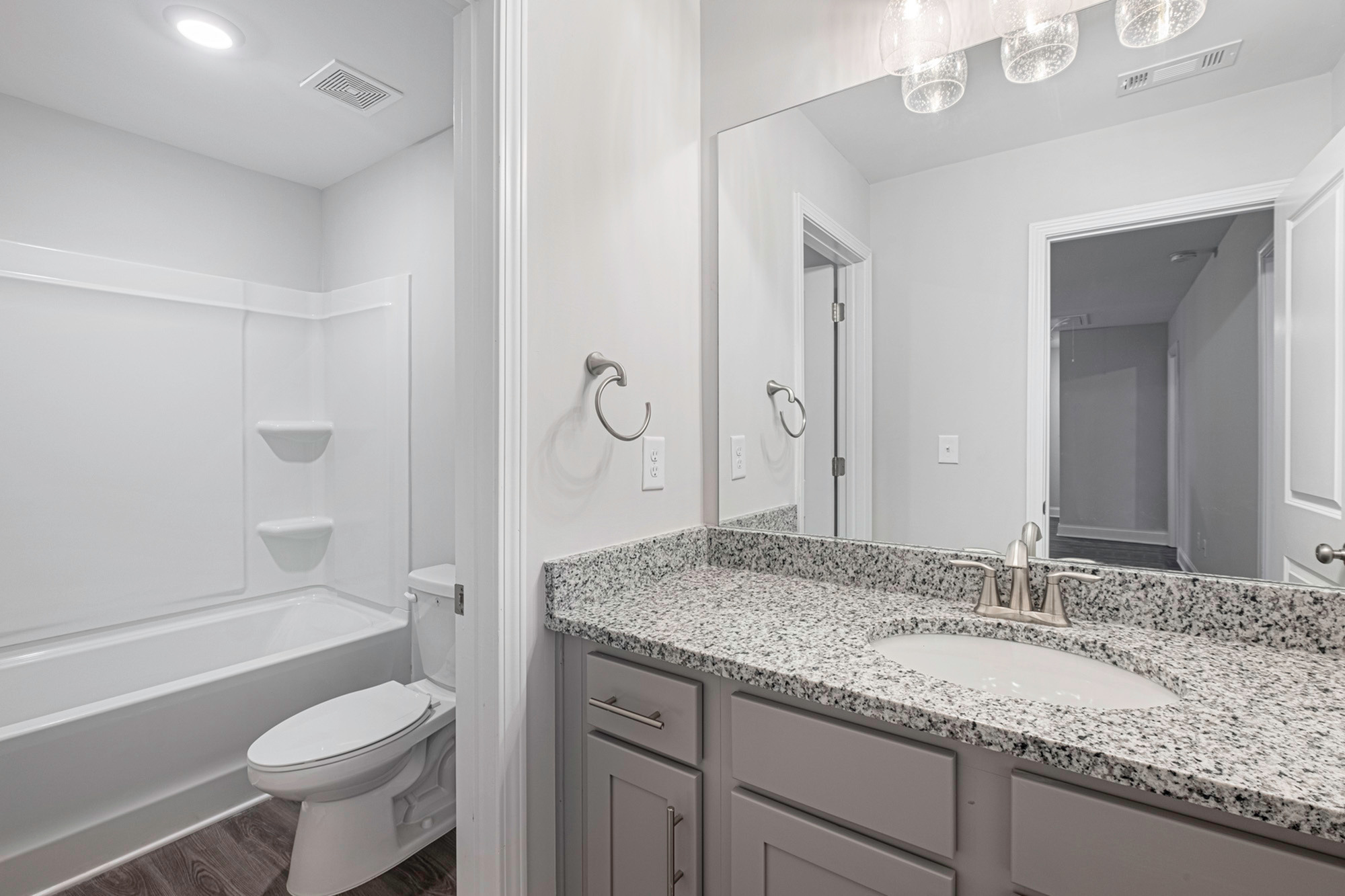 View Photos & Take A Virtual Tour | Enclave at Oak Ridge