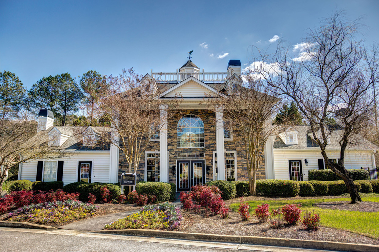 View Photos & Take A Virtual Tour | Varia at Oakcrest