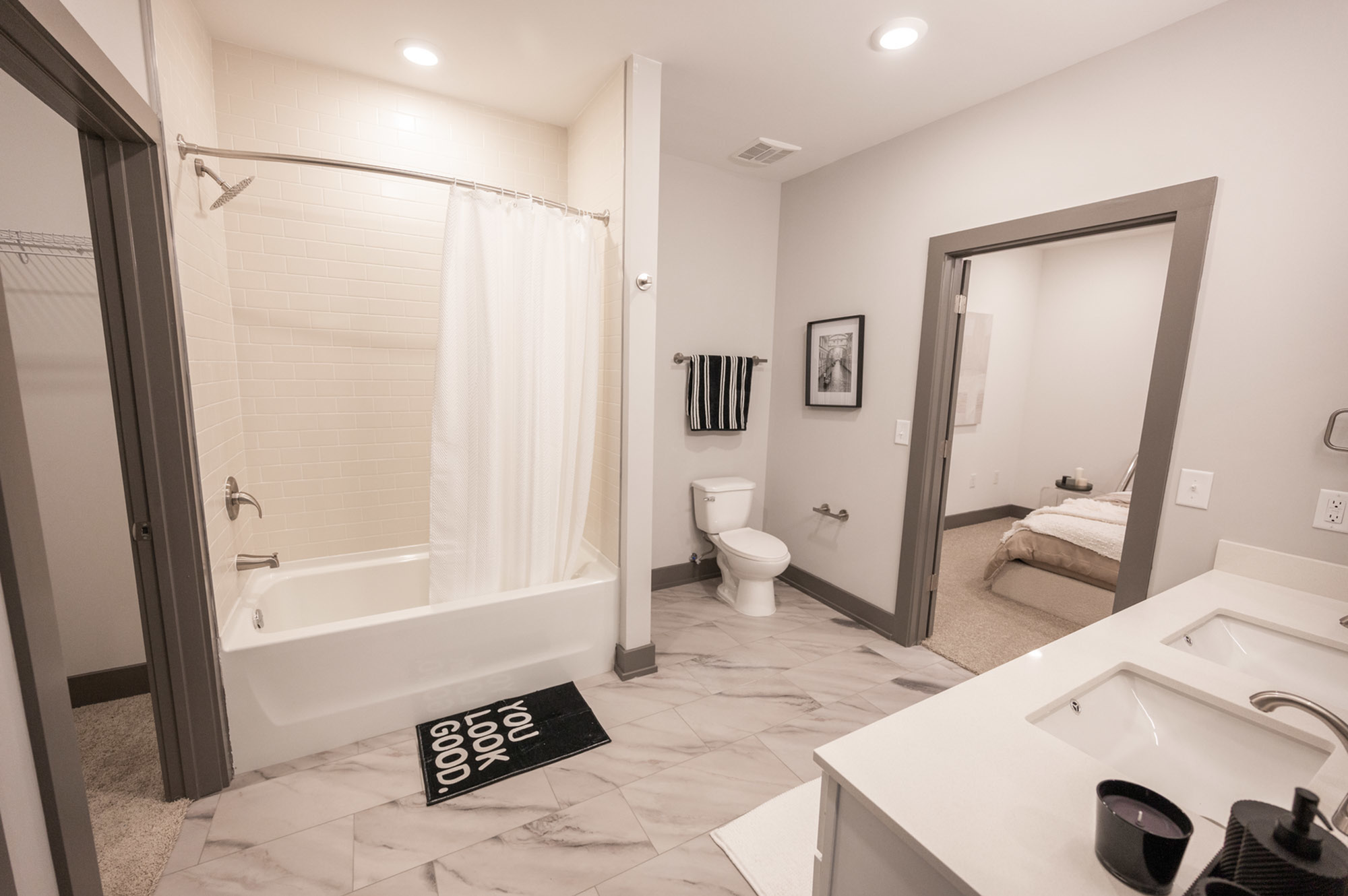 View Photos & Take A Virtual Tour | Castleberry Park